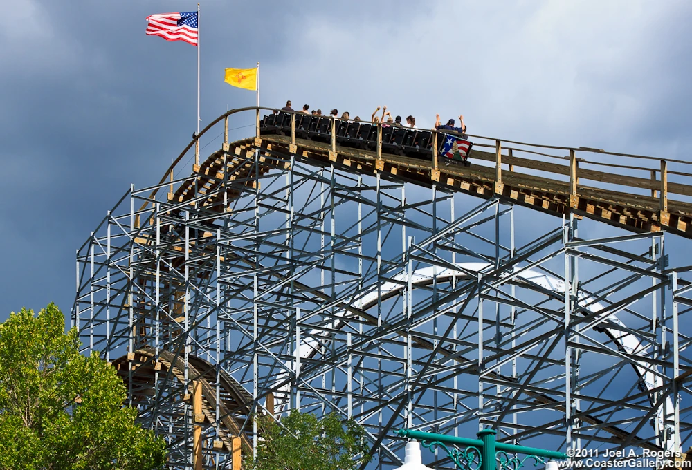 New Mexico Rattler | Roller Coaster Wiki | Fandom