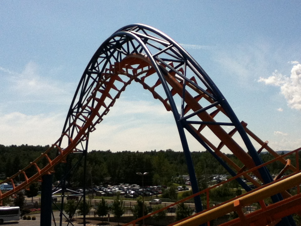 Steamin' Demon | Roller Coaster Wiki | Fandom