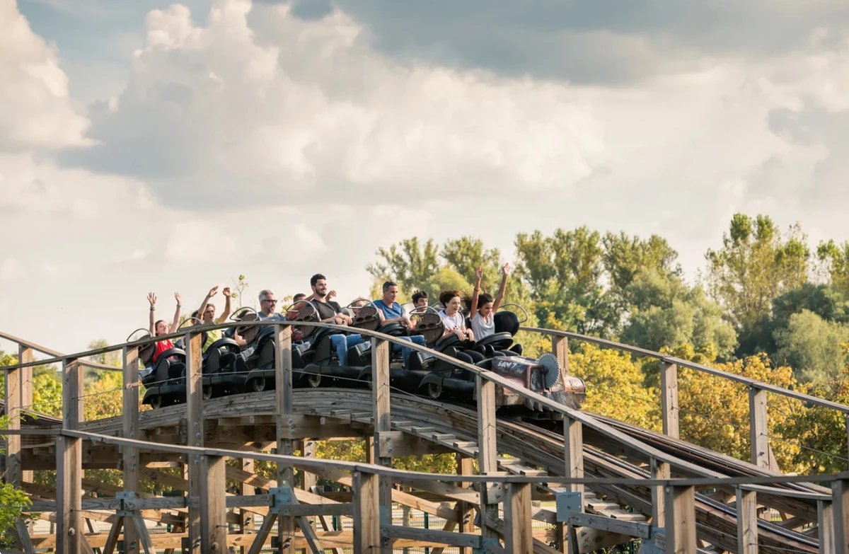 Timber | Roller Coaster Wiki | Fandom