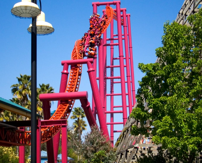 The Flash: Vertical Velocity (Six Flags Discovery Kingdom) | Roller ...