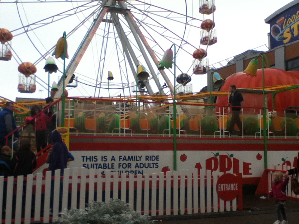 Apple Coaster (Codona's Amusement Park) | Roller Coaster Wiki | Fandom