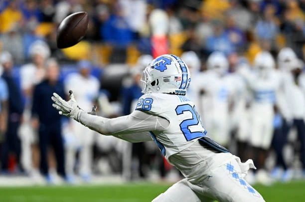 Alijah Huzzie | American Football Wiki | Fandom