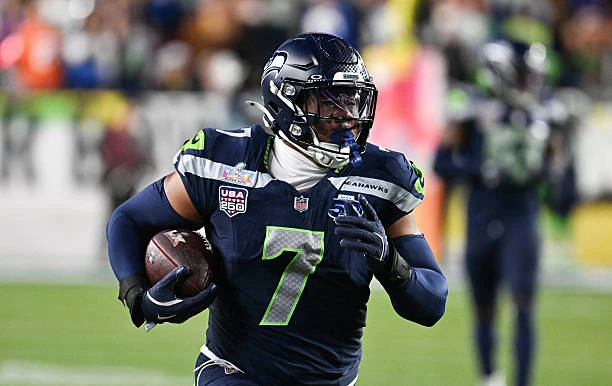 Uchenna Nwosu | American Football Wiki | Fandom
