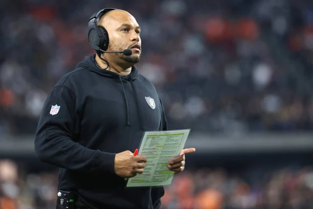 Antonio Pierce | American Football Wiki | Fandom