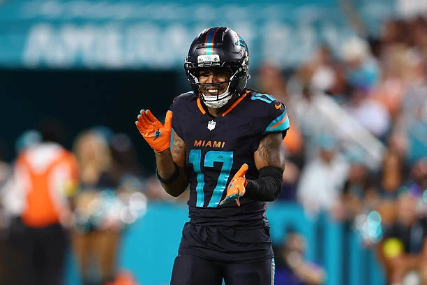 Jaylen Waddle | American Football Wiki | Fandom