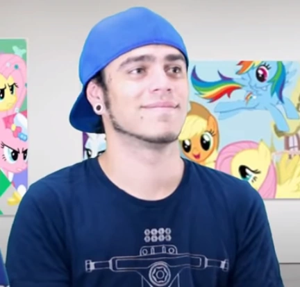Chris | Wiki Colônia Contra-Ataca! | Fandom