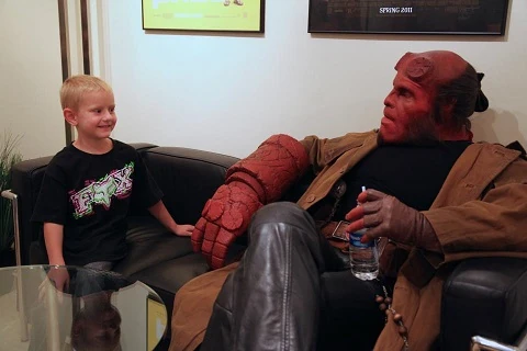 DARK HORSE COMICS: Hellboy Make-A-Wish | Comic books in the media Wiki ...