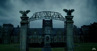 DC COMICS: Constaintine bio Ravenscar | Comic books in the media Wiki ...