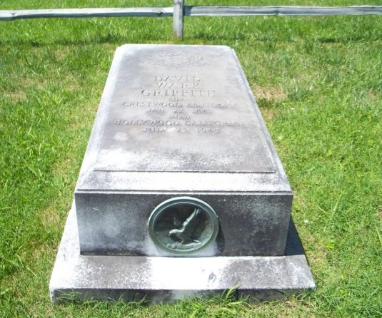 D. W. Griffith/Grave | Completely Kentucky Wiki | Fandom
