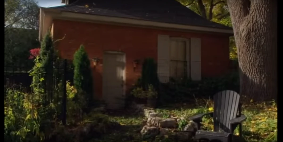 Bodyguard's Bungalow | Connor Undercover Wiki | Fandom