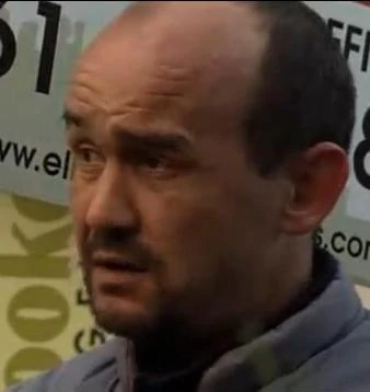 Sign Erector (Episode 7510) | Coronation Street Wiki | Fandom