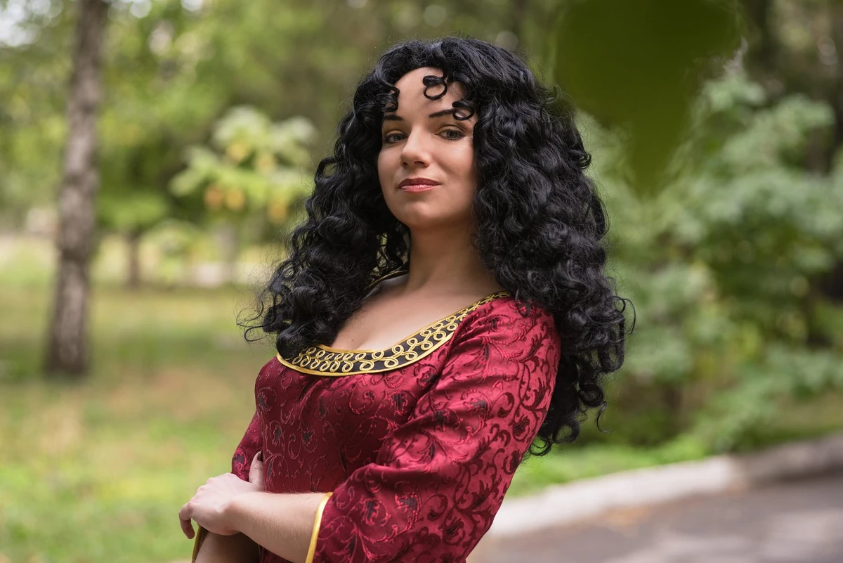 Mother Gothel | The Cosplay Wiki | Fandom