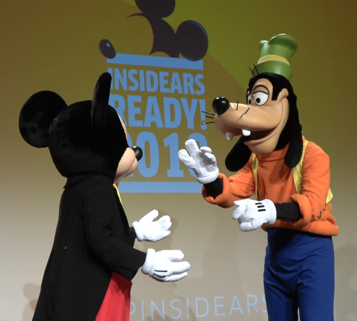 Goofy | Costumed Characters Wiki | Fandom