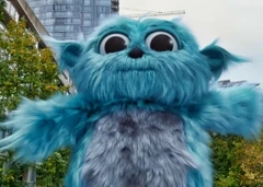 Beebo | Costumed Characters Wiki | Fandom