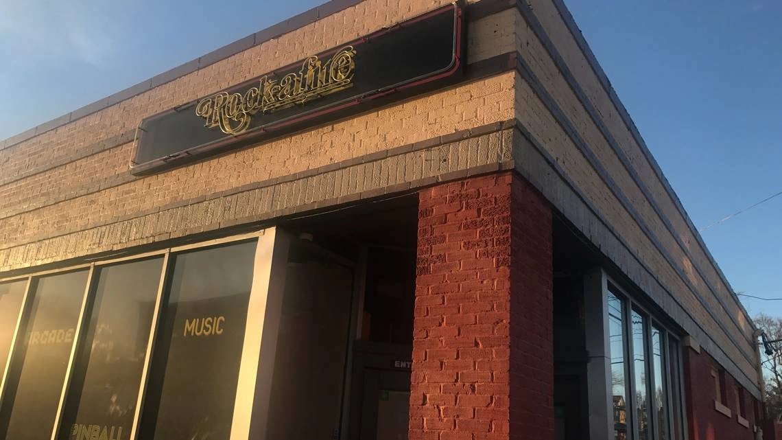 Rock-afire (Bar) | Creative Engineering Inc. Wiki | Fandom