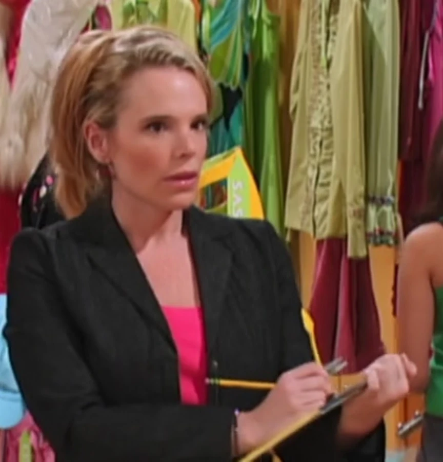 Chloe Hunter | Creative Thoughts Wiki | Fandom