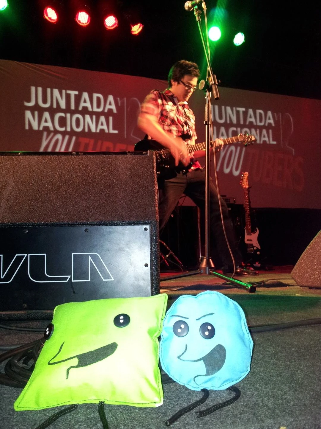 Mercancía | Wiki Cuadradito y Circulito | Fandom