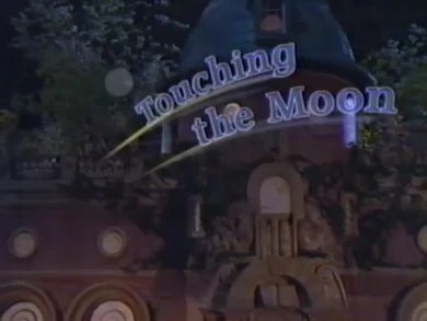 Opening and Closing to Between the Lions: Touching the Moon (2005 ...