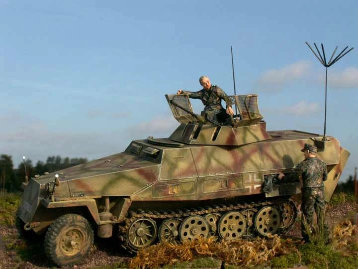 Sd.Kfz. 251 | Cyclone of Two Galaxies Wiki | Fandom
