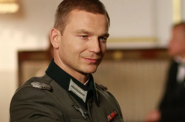 Martin Halbe | Czas honoru Wiki | Fandom