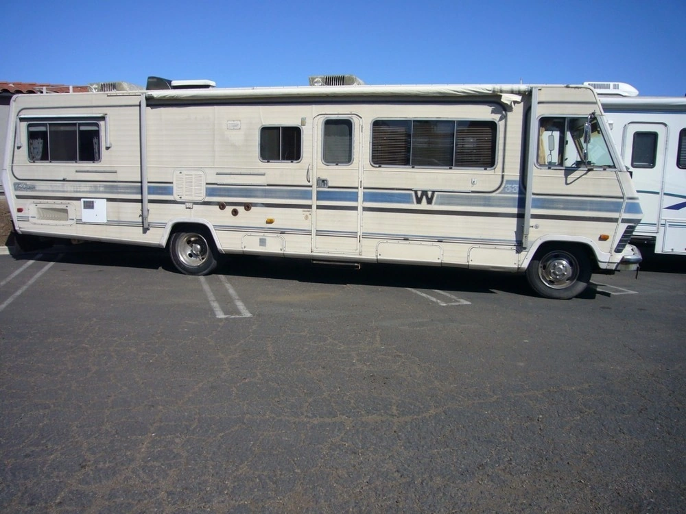 1983 Winnebago Chieftain | D20 Universal Wiki | Fandom