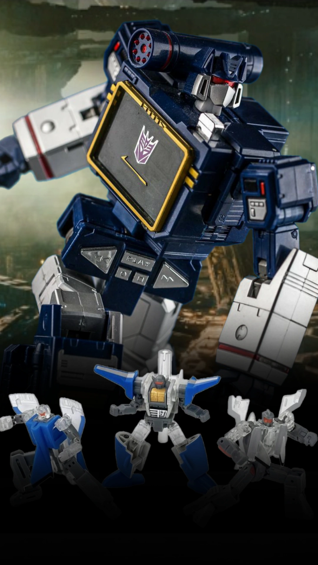 Soundwave (G1) with star saber mini-cons (air defense mini-con team ...