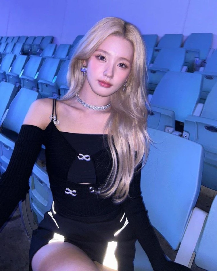 Give me random female idols | Fandom