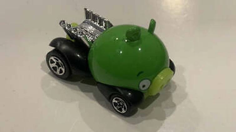 my best friend thinks Toons Hal looks like an f1 car so I put wheels on ...