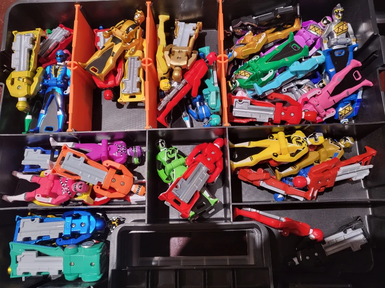 Retro Review: PART 1 - GOKAIGER WEAPONS, MORPHERS, KEYS | Fandom