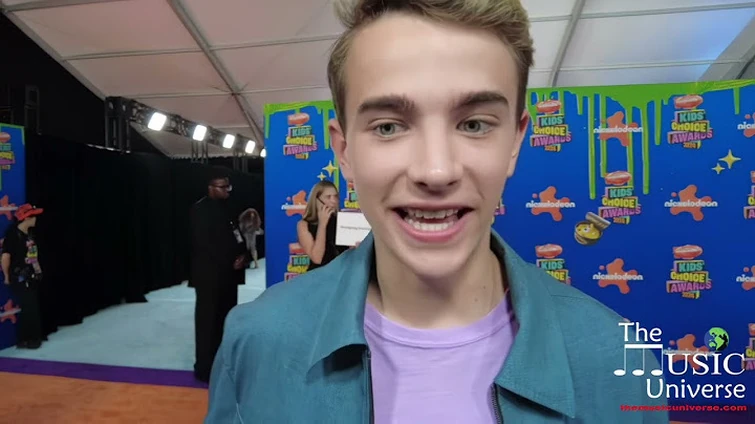 Wolfgang Schaeffer at the 2024 Kids Choice Awards video 01 | Fandom