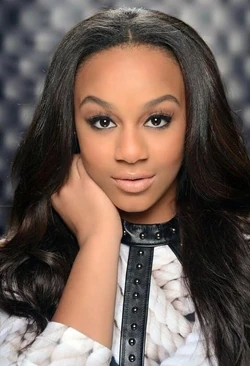 Nia Frazier Headshot