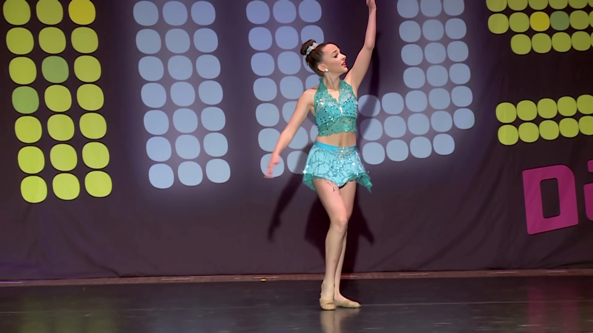 Kendall Vertes Dancing On Stage