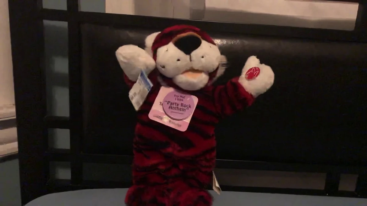 Dancing Red Tiger | DanDee Wiki | Fandom