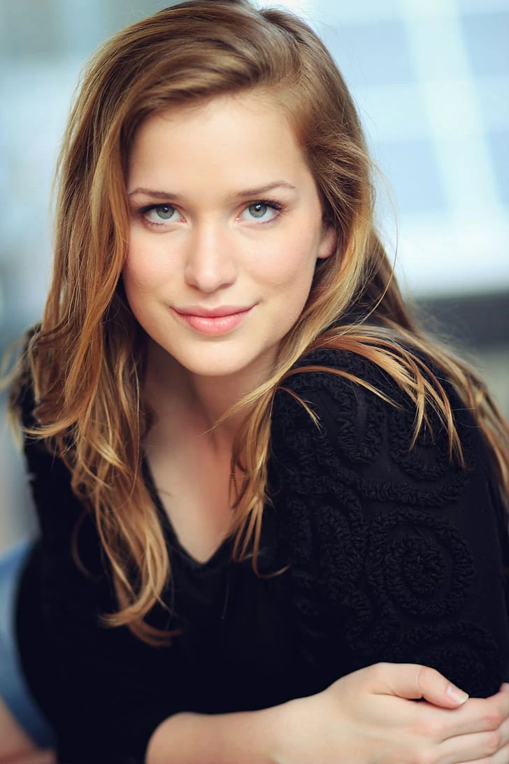 Elizabeth Lail | Darian's DC Extended Universe Wiki | Fandom