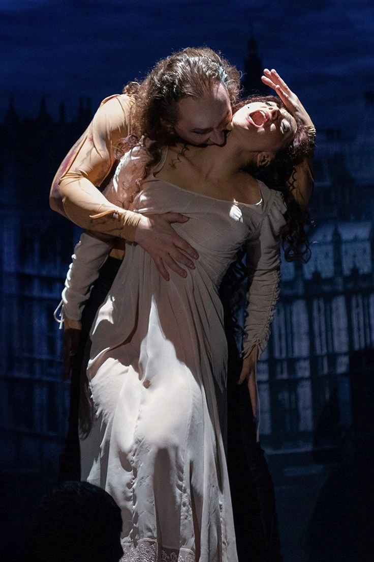 Red Kiss | Dark Tapestry Wiki | Fandom