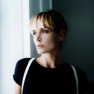 Charlie Mayhew | Dark Universe Wiki | Fandom