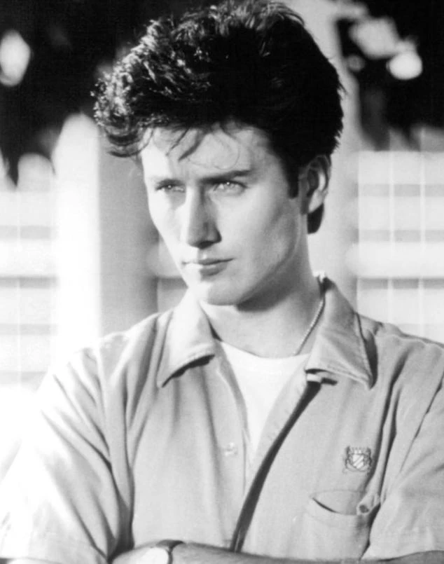 Max Anderson | Dark Horse Movies Wiki | Fandom