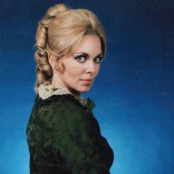 barbara steele dark shadows