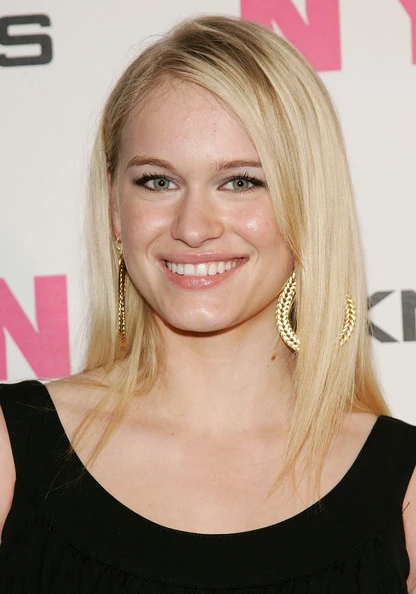 Lily Montgomery | Soap Opera Wiki | Fandom