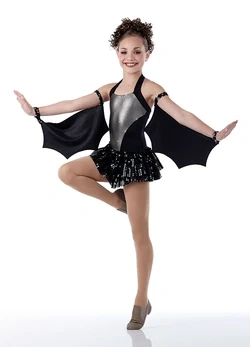 I like this costume but is this from a dance? | Fandom