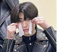 Random K-POP Images #11 and 12 | Fandom