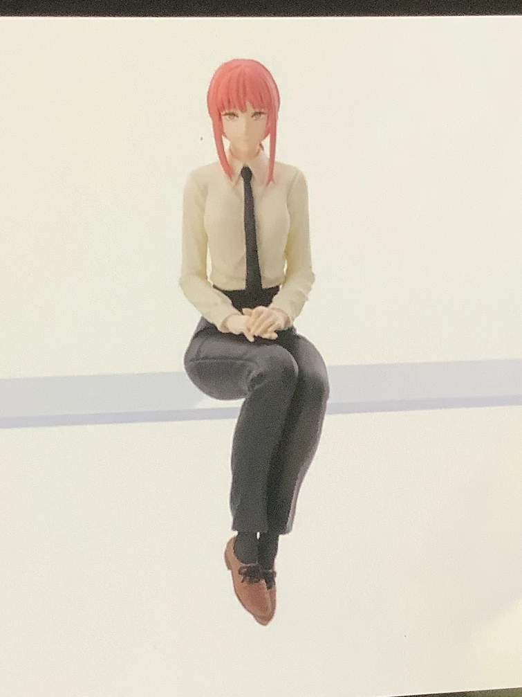 Makima sitting figure | Fandom