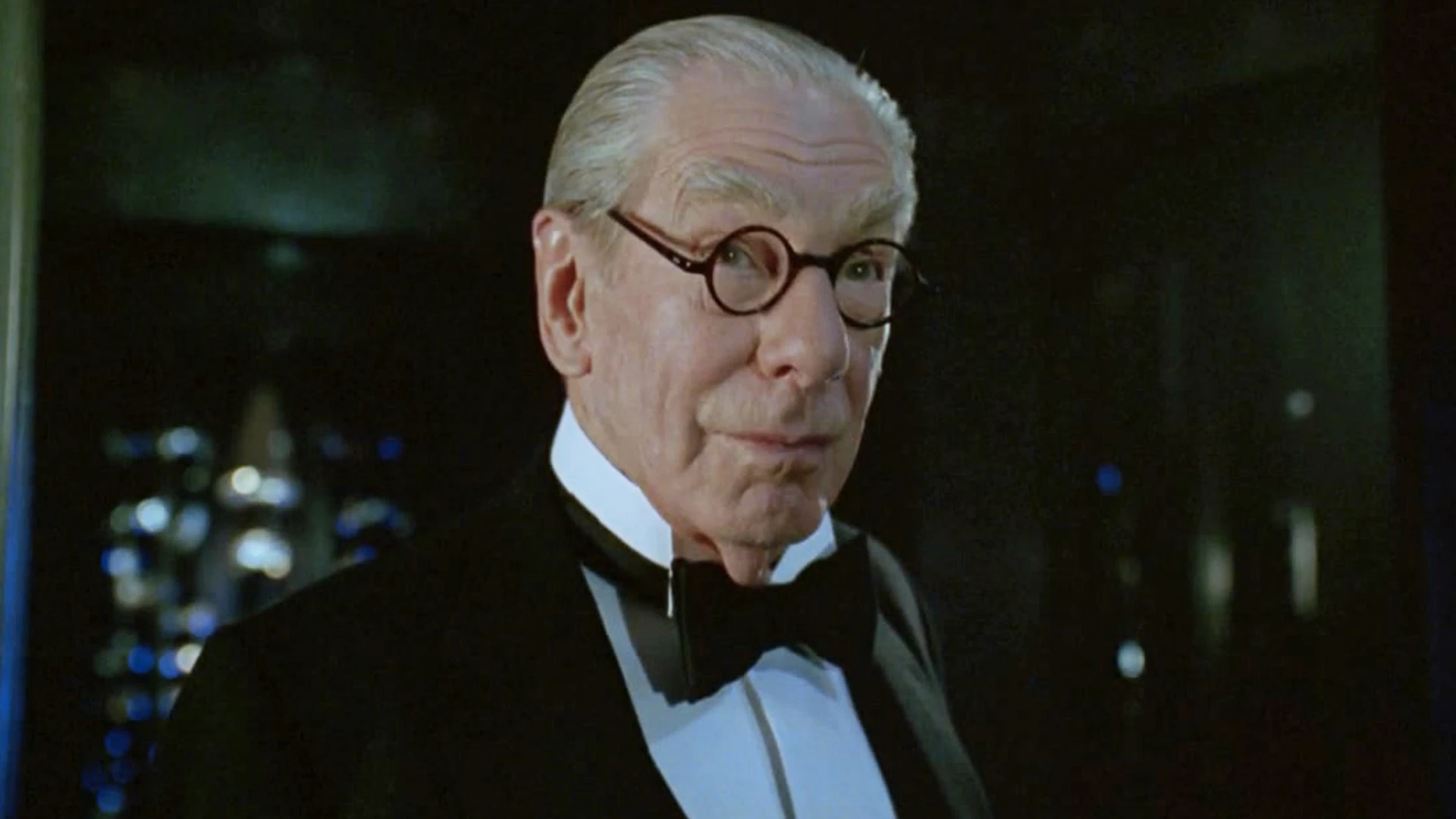 Alfred Pennyworth (Earth-97) | DC Burtonverse Wiki | Fandom