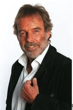 Batman v Superman: Dawn of Justice - Cast & Crew | DC Extended Universe ...