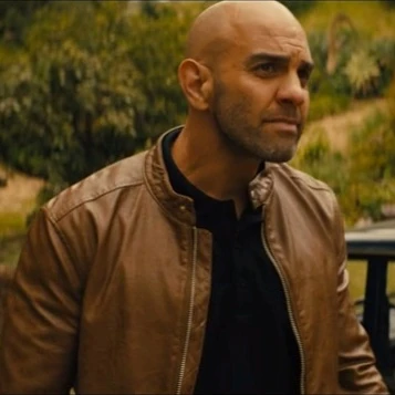 Bodyguard | DC Extended Universe Wiki | Fandom