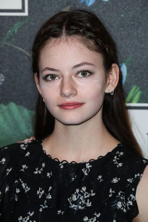 Mackenzie Foy | DC Comics Cinematic Universe Wiki | Fandom