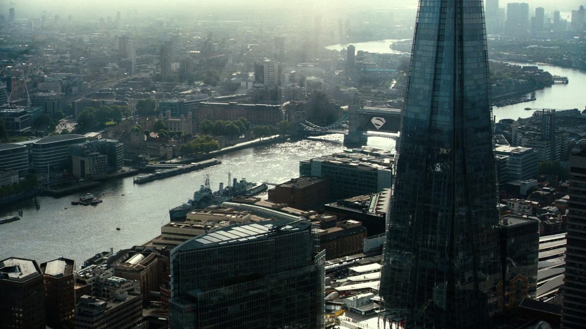 London | DC Comics Cinematic Universe Wiki | Fandom