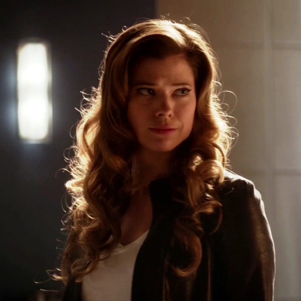 Lisa Snart | Arrowverse Wiki | Fandom