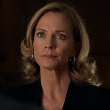 Moira Queen | Arrowverse Wiki | Fandom