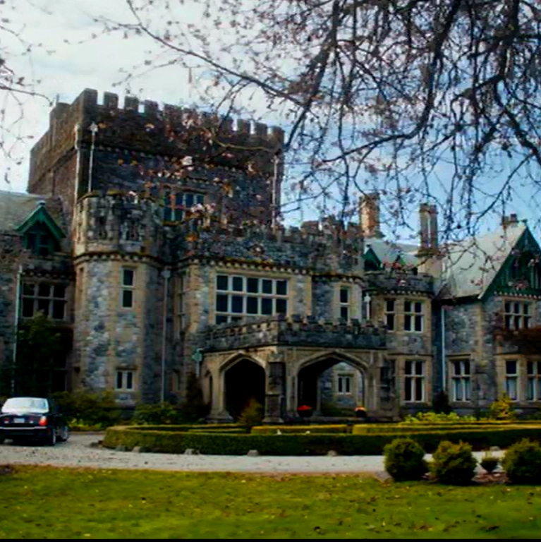 Queen Mansion | Arrowverse Wiki | Fandom